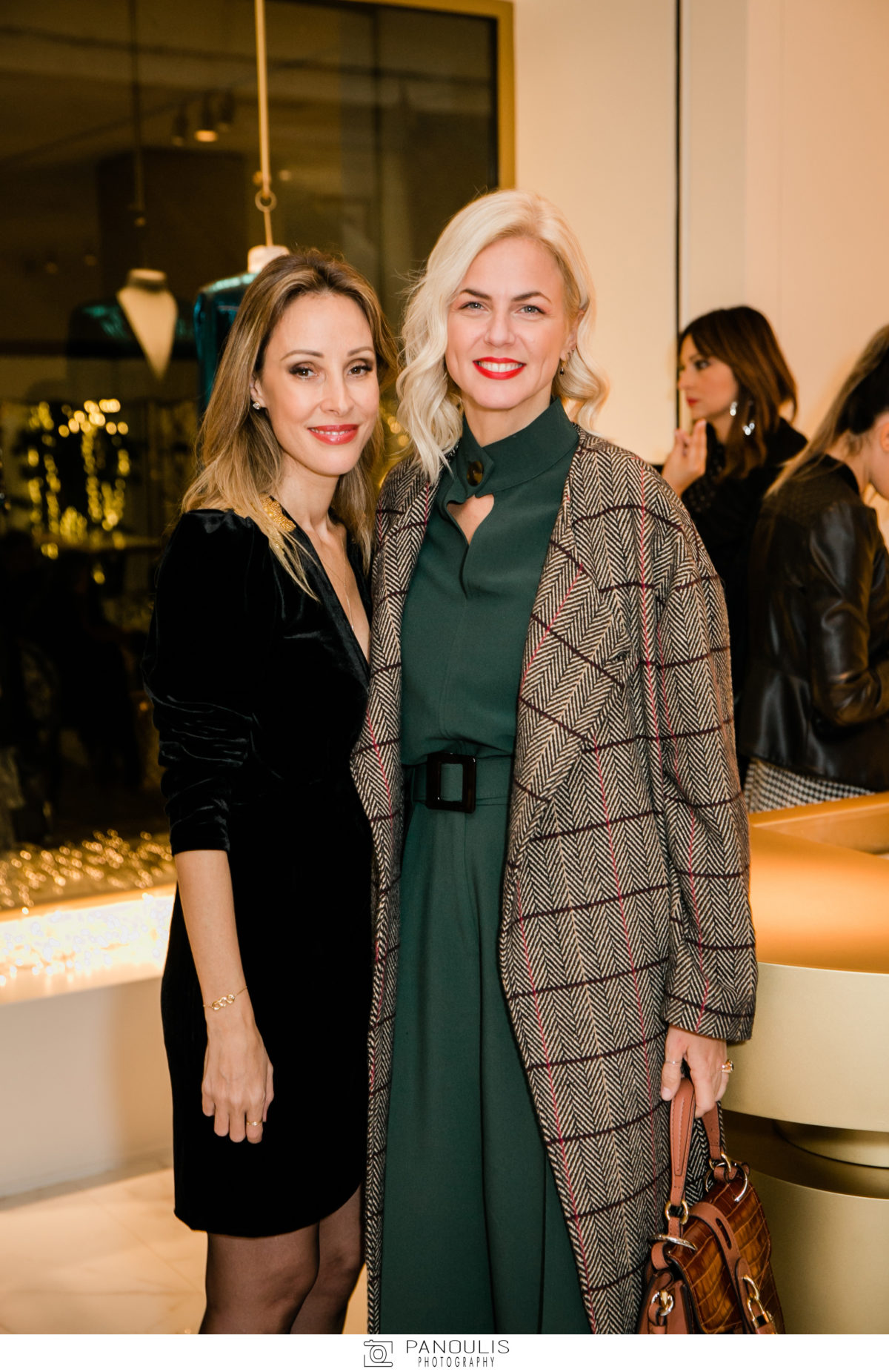 Το Aesthet Flagship Store άνοιξε τις πύλες του υποστηρίζοντας την ...